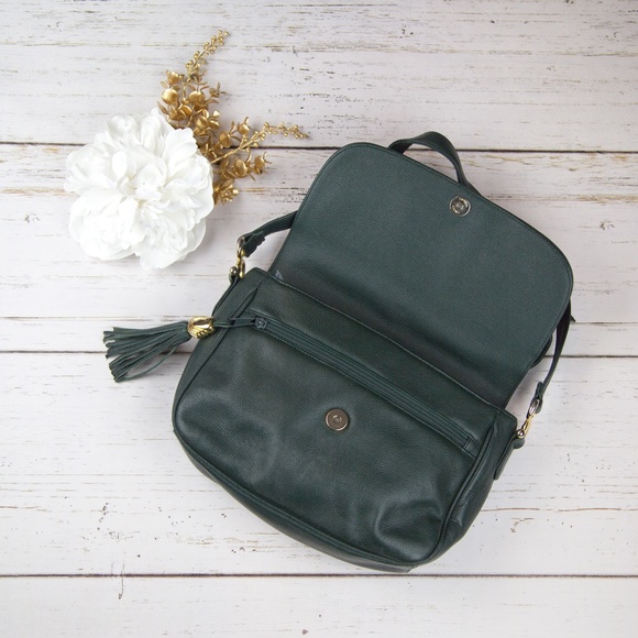 Toni | Bags | Vintage Hunter Green Crossbody Bag | Poshmark